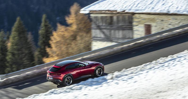 Ferrari Purosangue: 4 porte, 4 posti e 725 cavalli rampanti