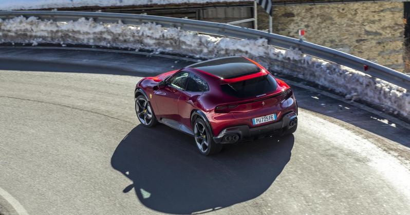 Ferrari Purosangue: 4 porte, 4 posti e 725 cavalli rampanti