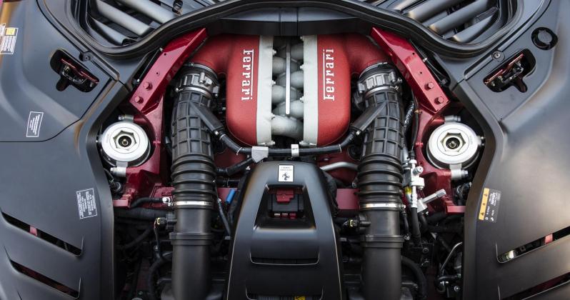 Ferrari Purosangue: 4 porte, 4 posti e 725 cavalli rampanti