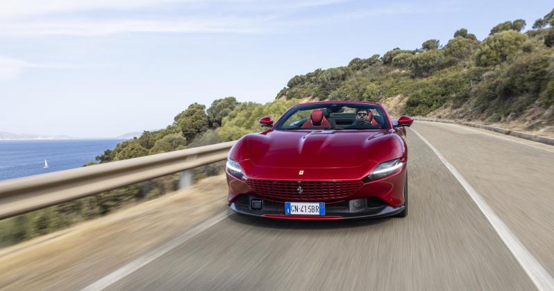 Ferrari Roma Spider: il test drive della rossa cabriolet