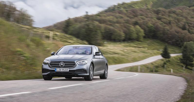 Mercedes Classe E 300 de, la prova su su strada della diesel top di gamma