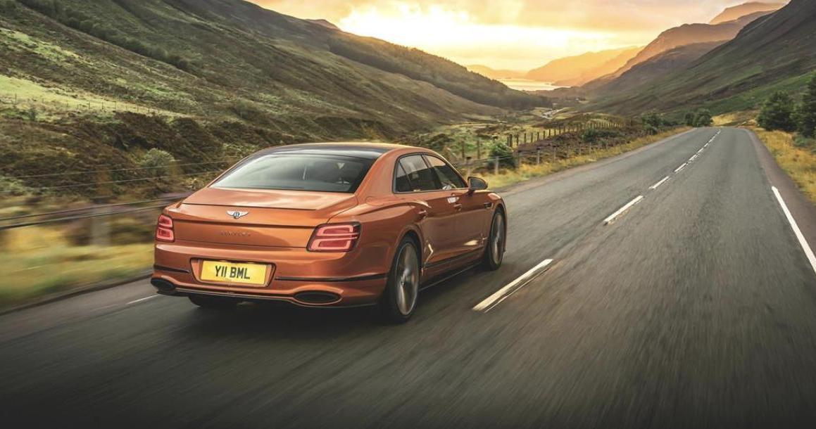 Bentley Flying Spur Speed: l’ammiraglia più sportiva e veloce