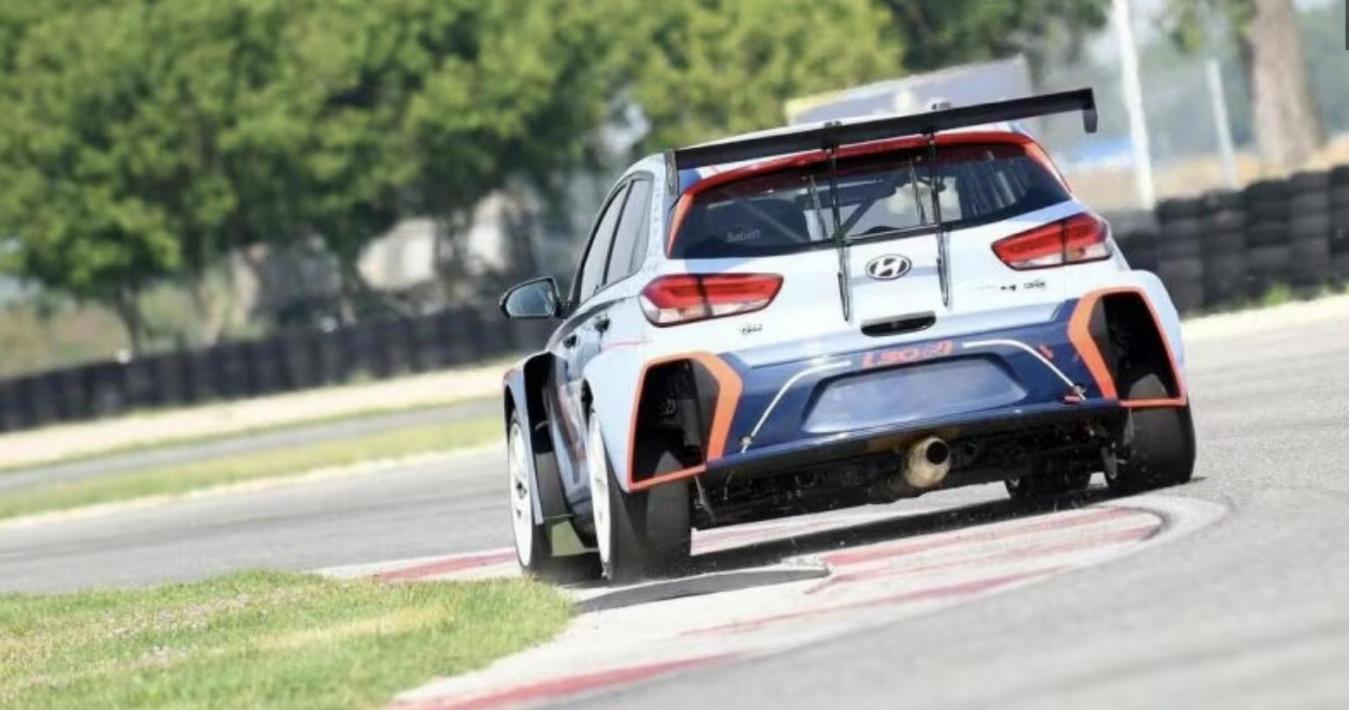 Hyundai i30 N e TCR: abbiamo guidato la stradale e la versione da corsa