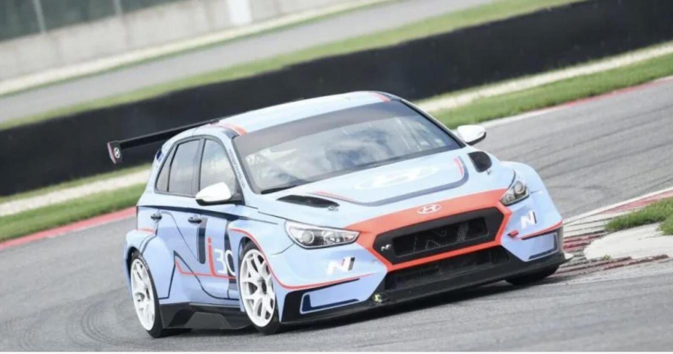 Hyundai i30 N e TCR: abbiamo guidato la stradale e la versione da corsa