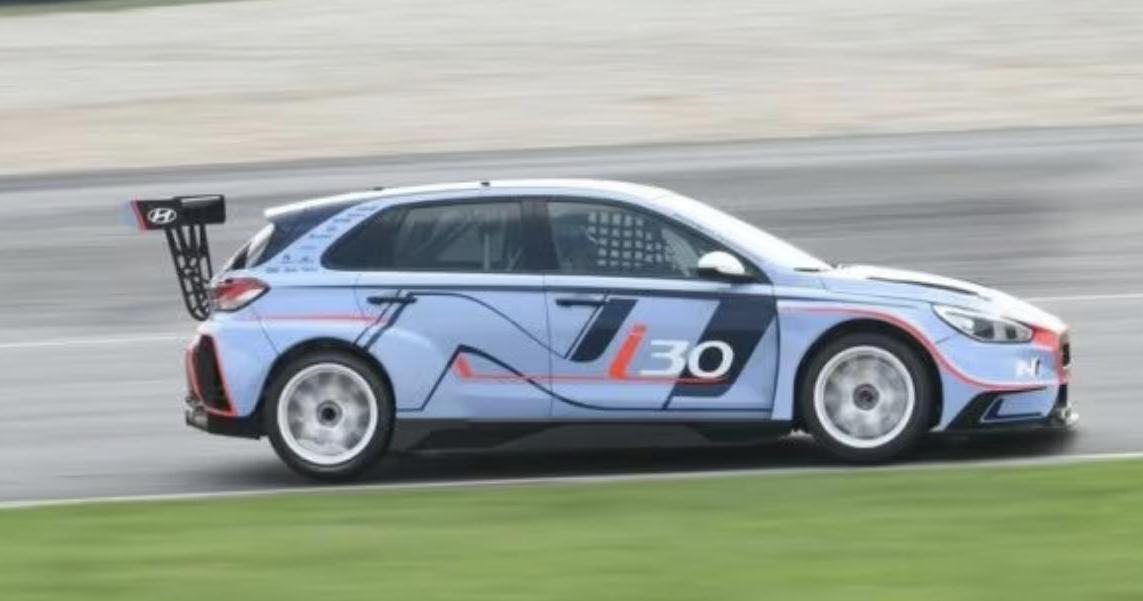 Hyundai i30 N e TCR: abbiamo guidato la stradale e la versione da corsa