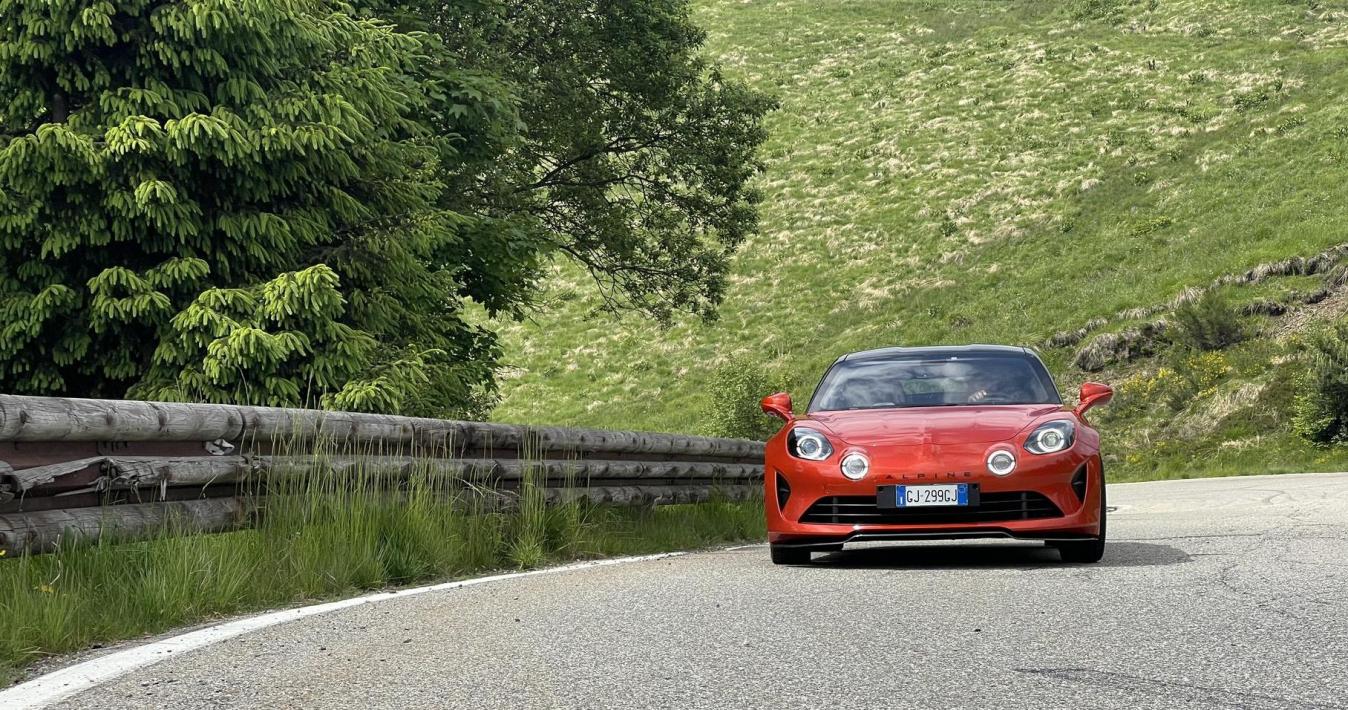 Alpine A110 S, iconica e ammaliante alla guida