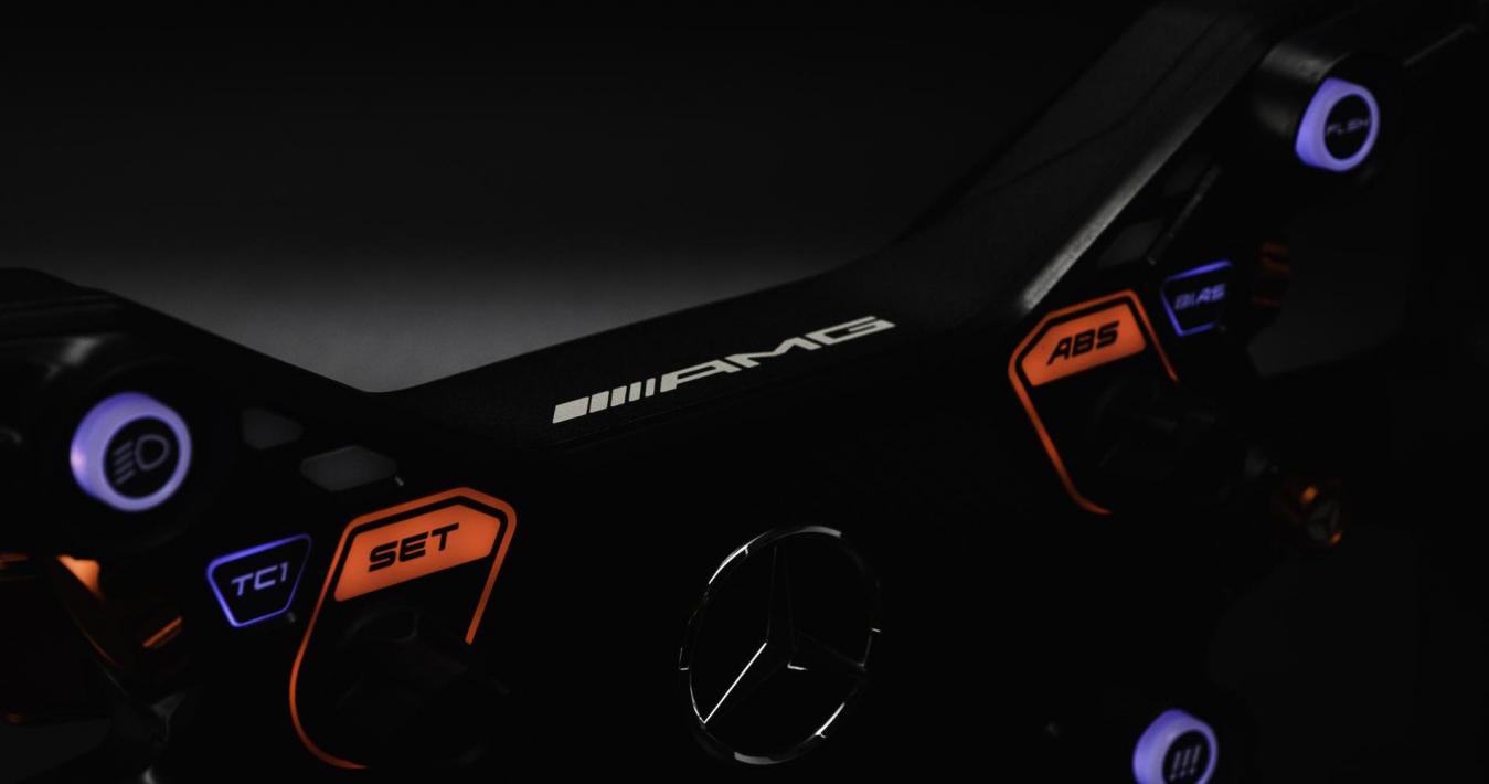 Cube Controls Mercedes-AMG: volante sim racing d’eccellenza italiana