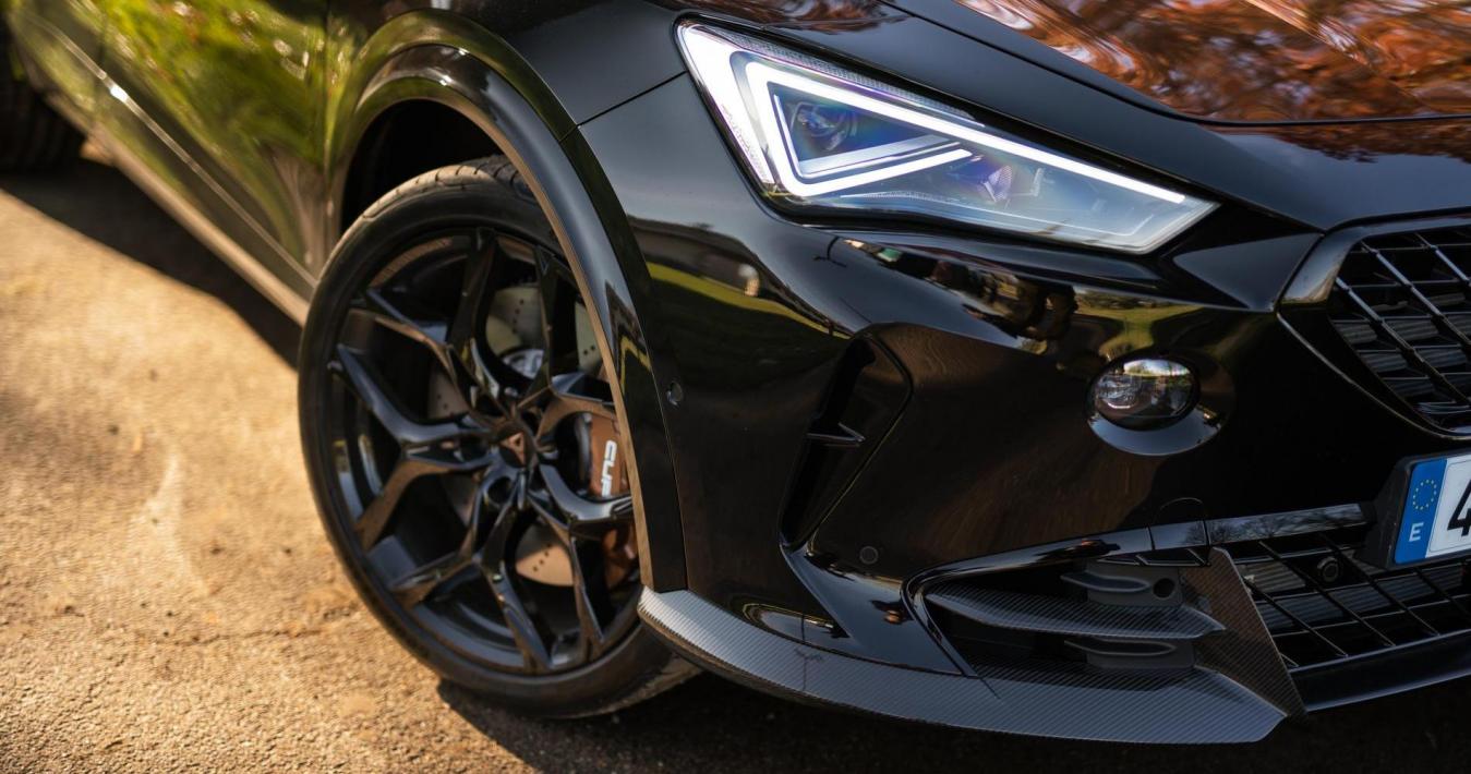 Cupra Formentor VZ5 Bat: prezzo, caratteristiche, motore, prestazioni