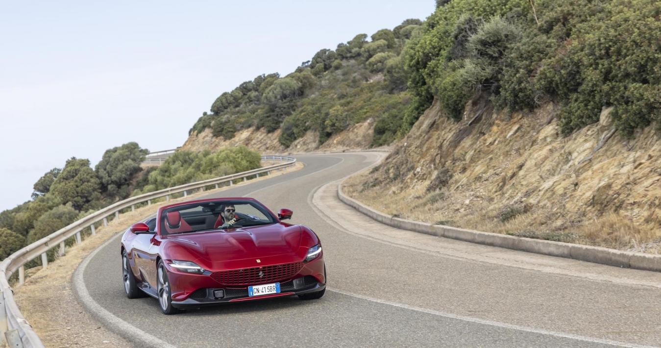 Ferrari Roma Spider: il test drive della rossa cabriolet