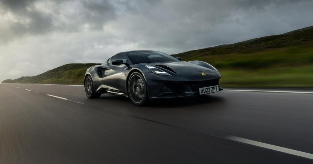 Lotus Emira First Edition, 4 cilindri turbo da 360 Cv