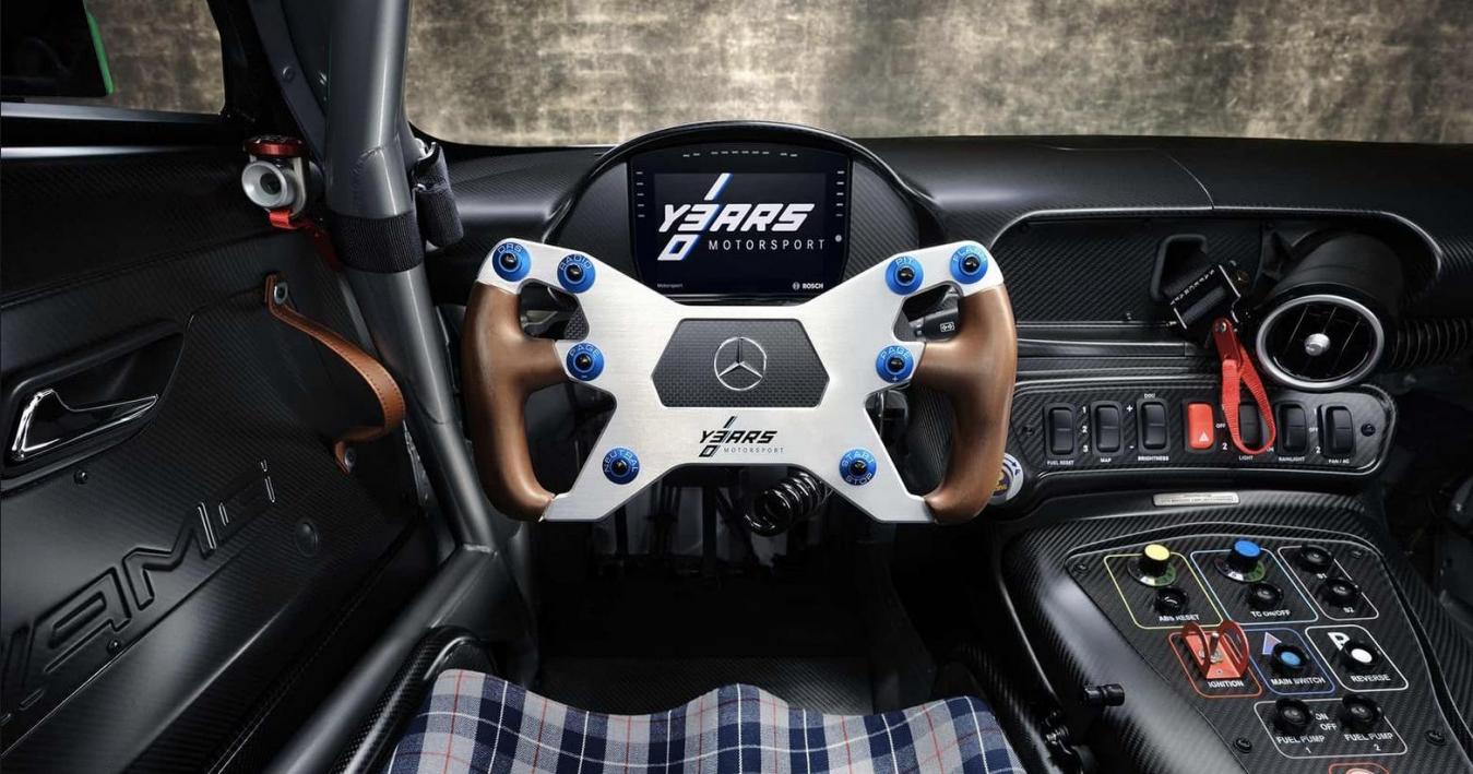 Mercedes AMG GT3 modificata: un costoso giocattolo da trackday