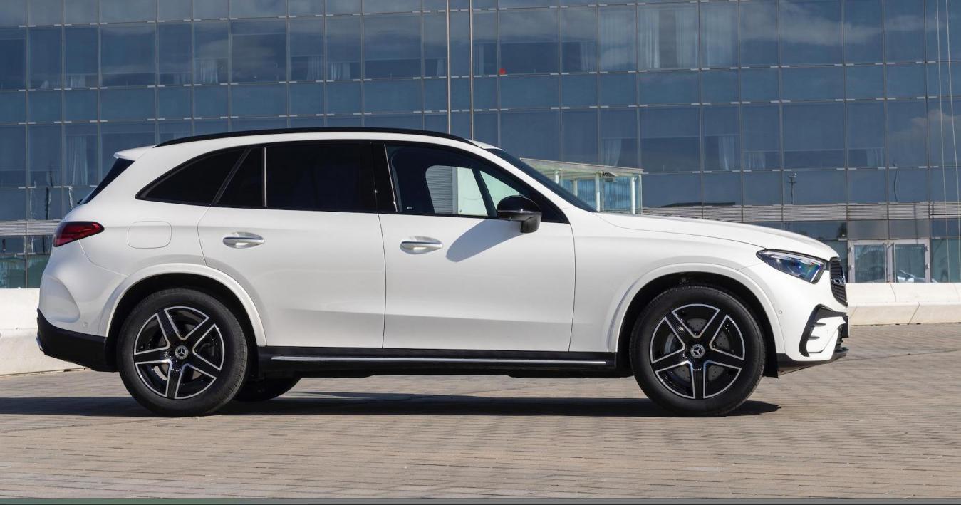 Nuova Mercedes GLC 220 d: lusso e bassi consumi