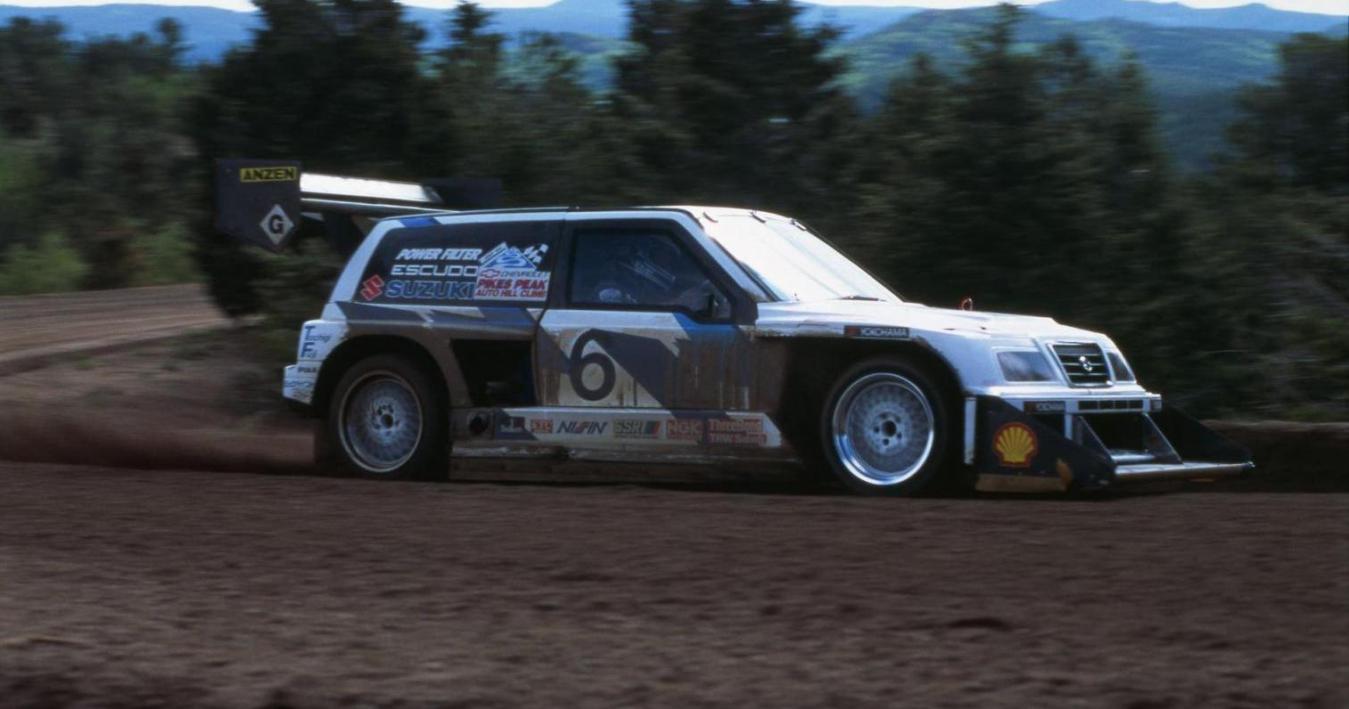 Suzuki Escudo Pikes Peak: la leggenda delle cronoscalate